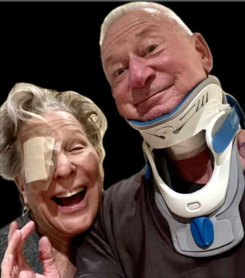 Photo: Bette Midler & Martin Serve Up Thanksgiving - Bootleg Betty